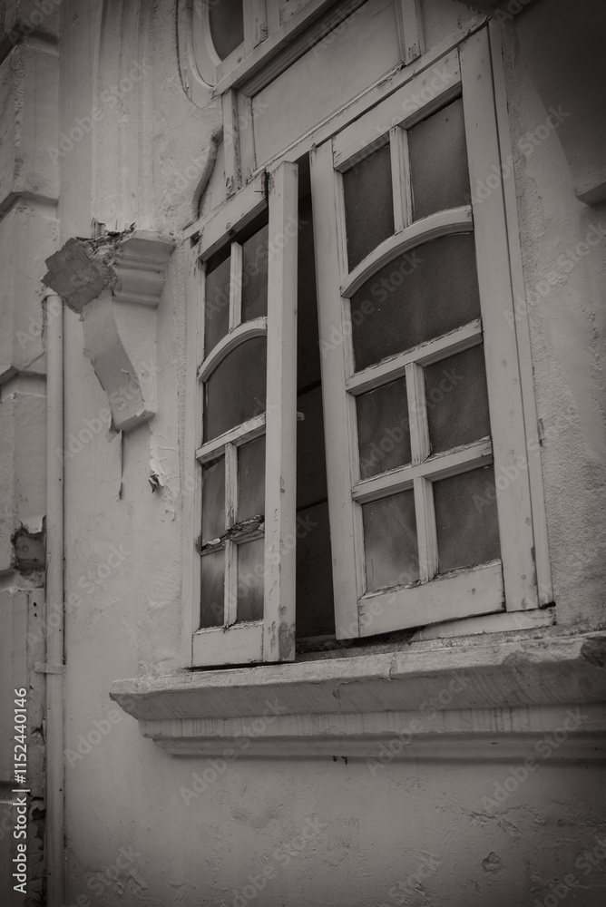 Poster Old Open Window on Weathered Wall – Wall Art | UkPosters