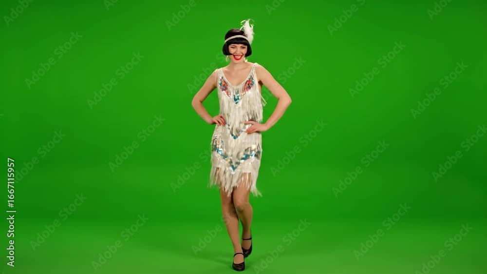 Vidéo Stock Flapper Girl Dancing Charleston on Green Screen - A young ...