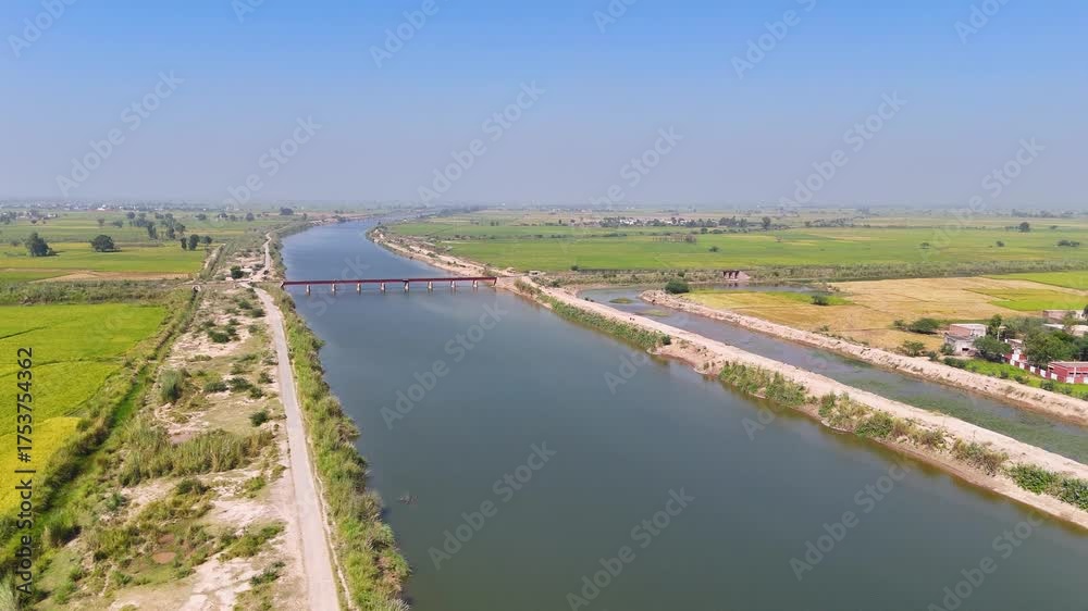 Vidéo Stock Marala-Ravi Link Canal, near Narang Mandi, Narowal, Punjab ...