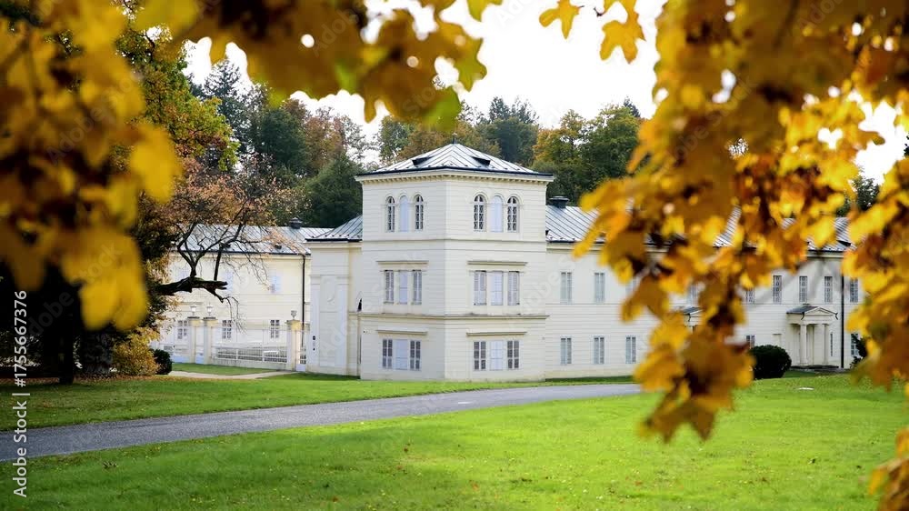 Classicist Kynžvart Castle in the heart of the Slavkov Forest ...