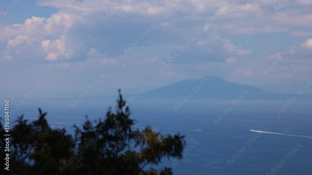 Wyspa Capri - włoska atrakcja turystyczna w Zatoce Neapolitańskiej ...