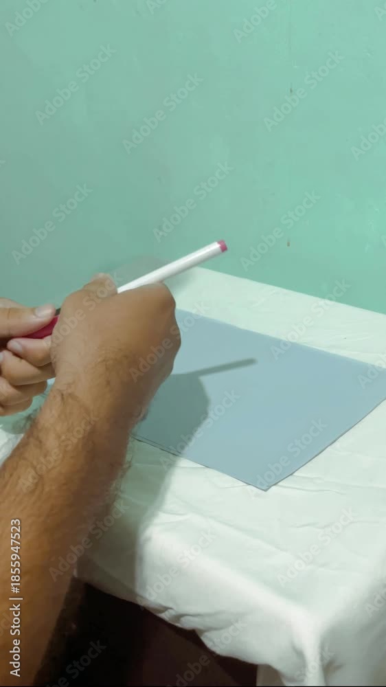 Vidéo Stock A Gen Z person consciously turns their smartphone face down ...