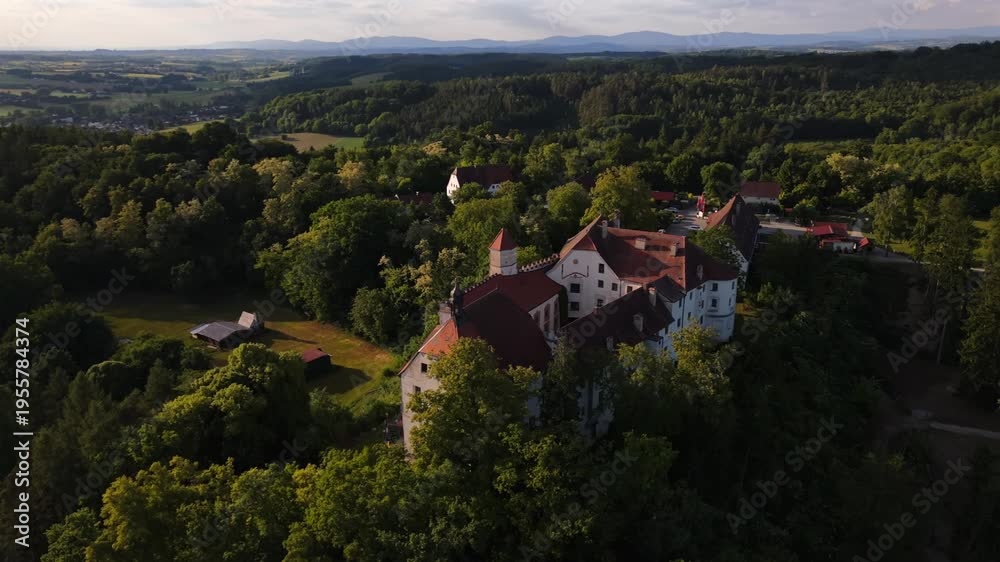 luftaufnahme-von-schloss-ortenburg-alt-ortenburg-vorderschloss-in